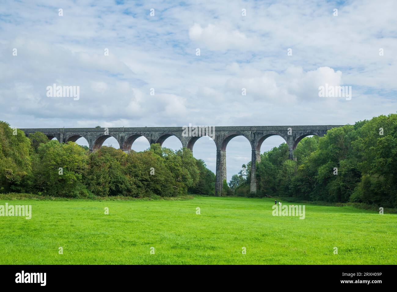 Porthkerry Viaduct, near Barry, Glamorgan, Wales. Built 1890 1900 ...