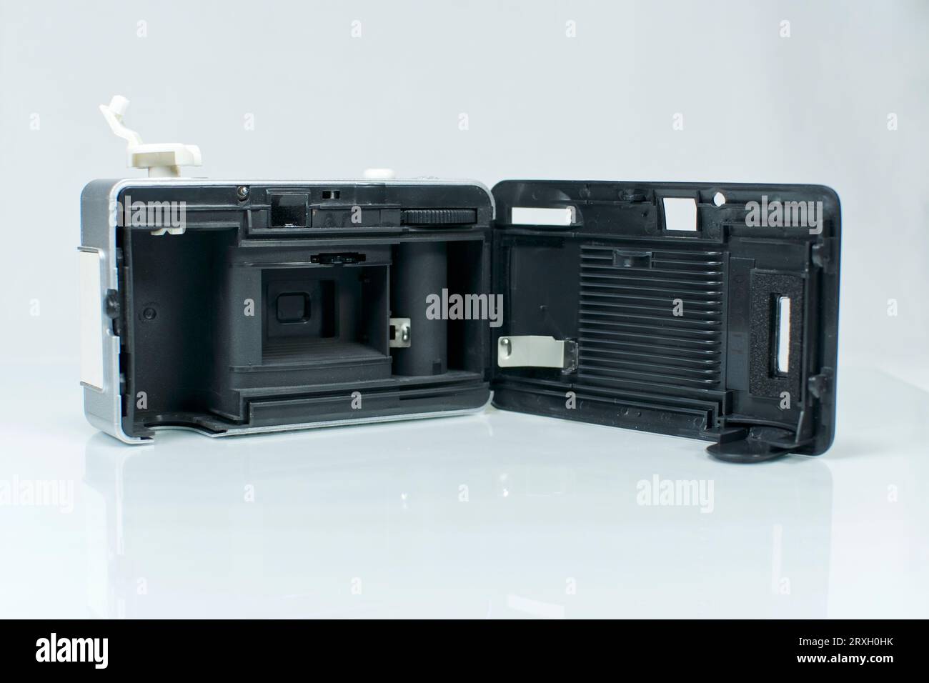 Fisheye Lomography Camera, a “lo-fi” playful toy film camera from ...