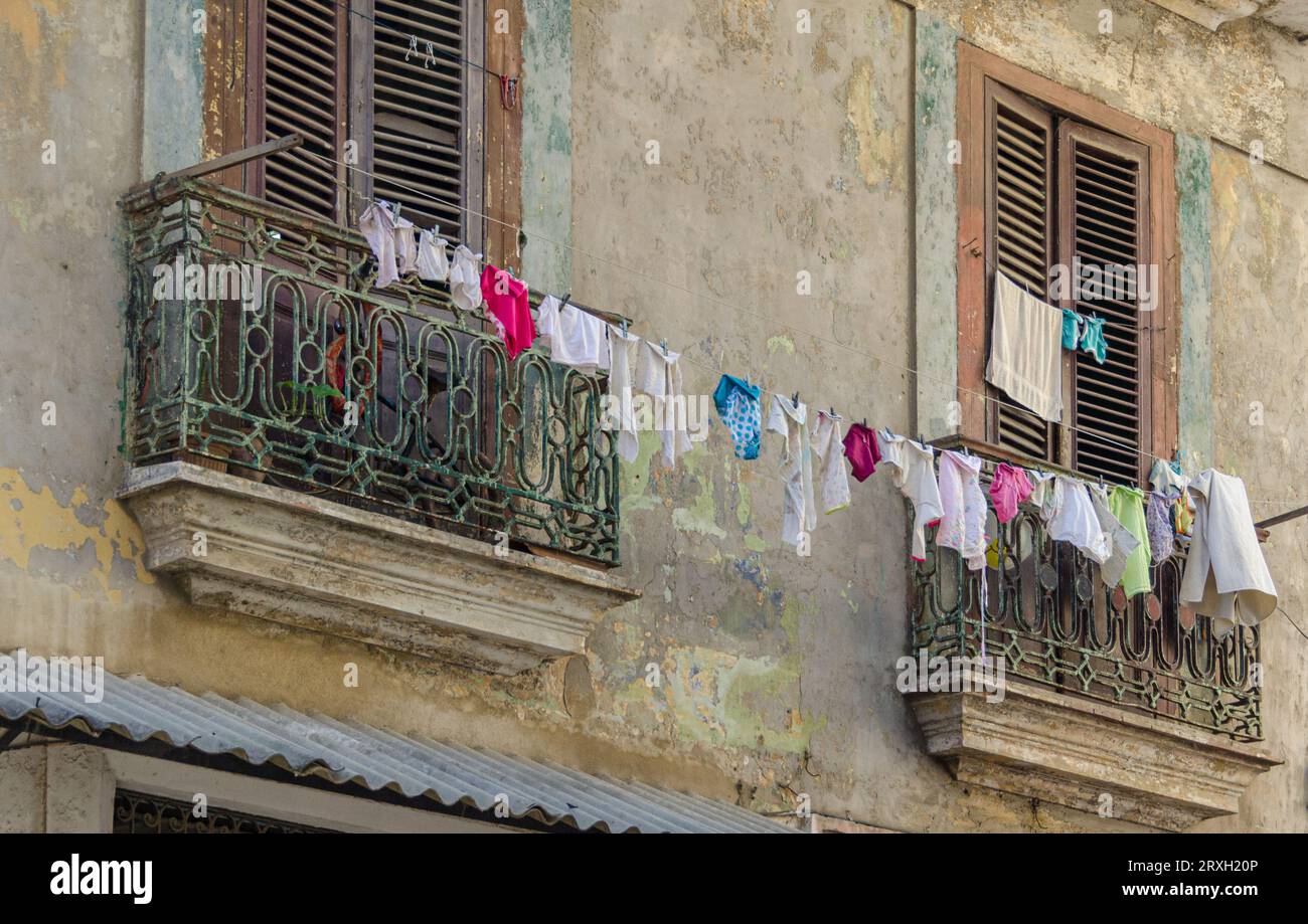 Drying white laundry towels hi-res stock photography and images - Alamy