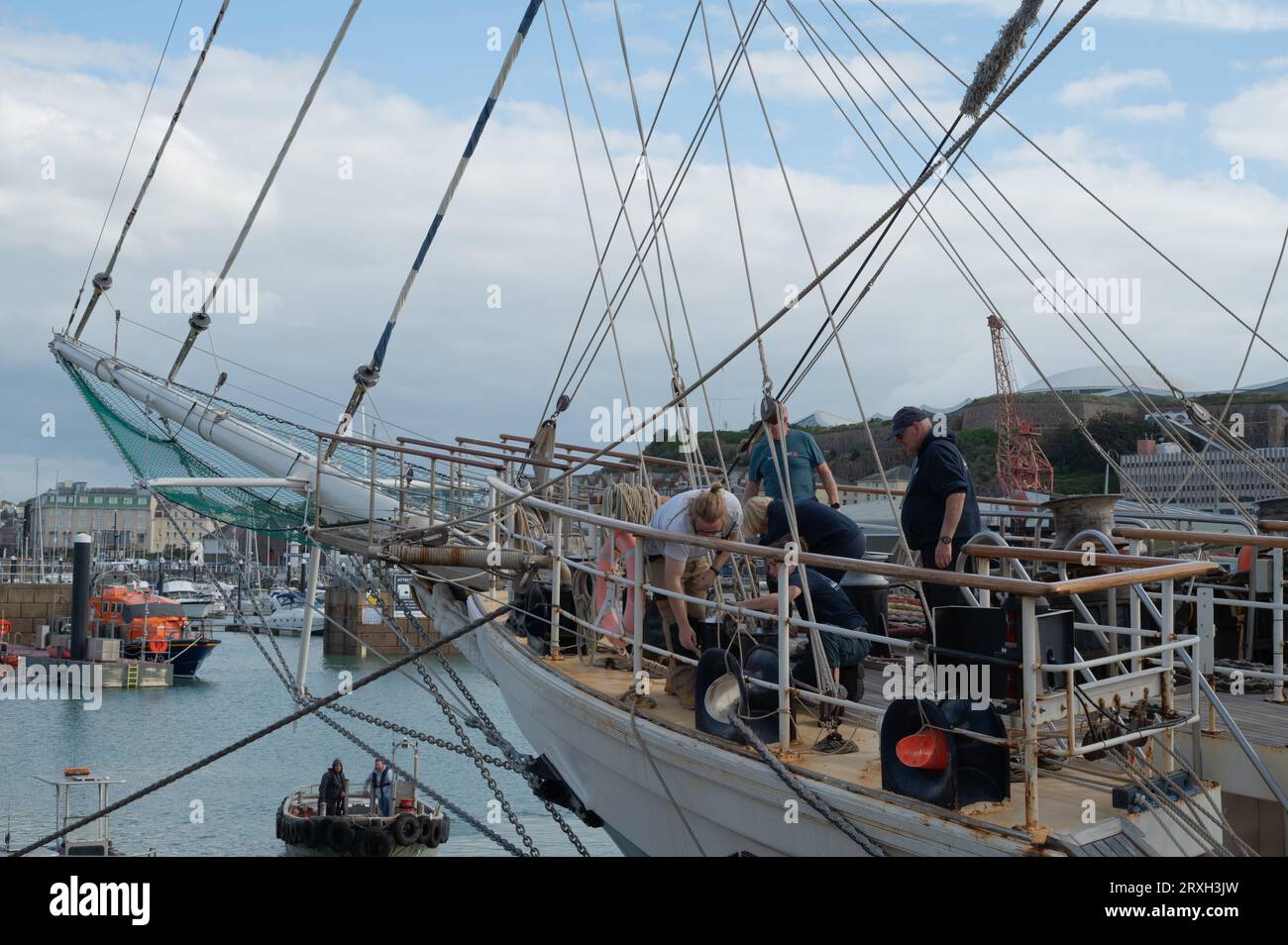 Sv tenacious hi-res stock photography and images - Alamy