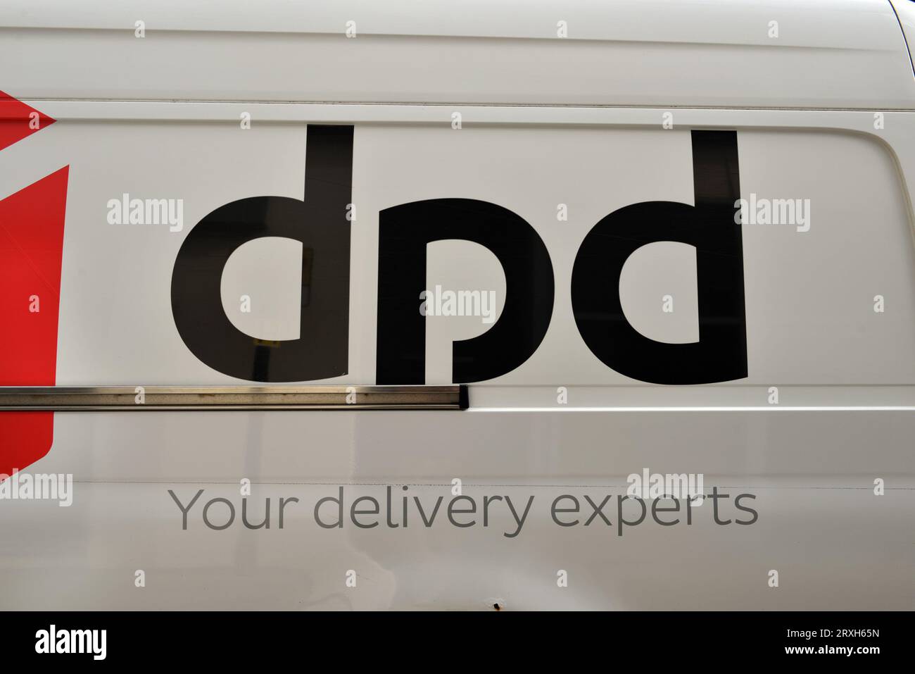 Dpd van hi-res stock photography and images - Alamy