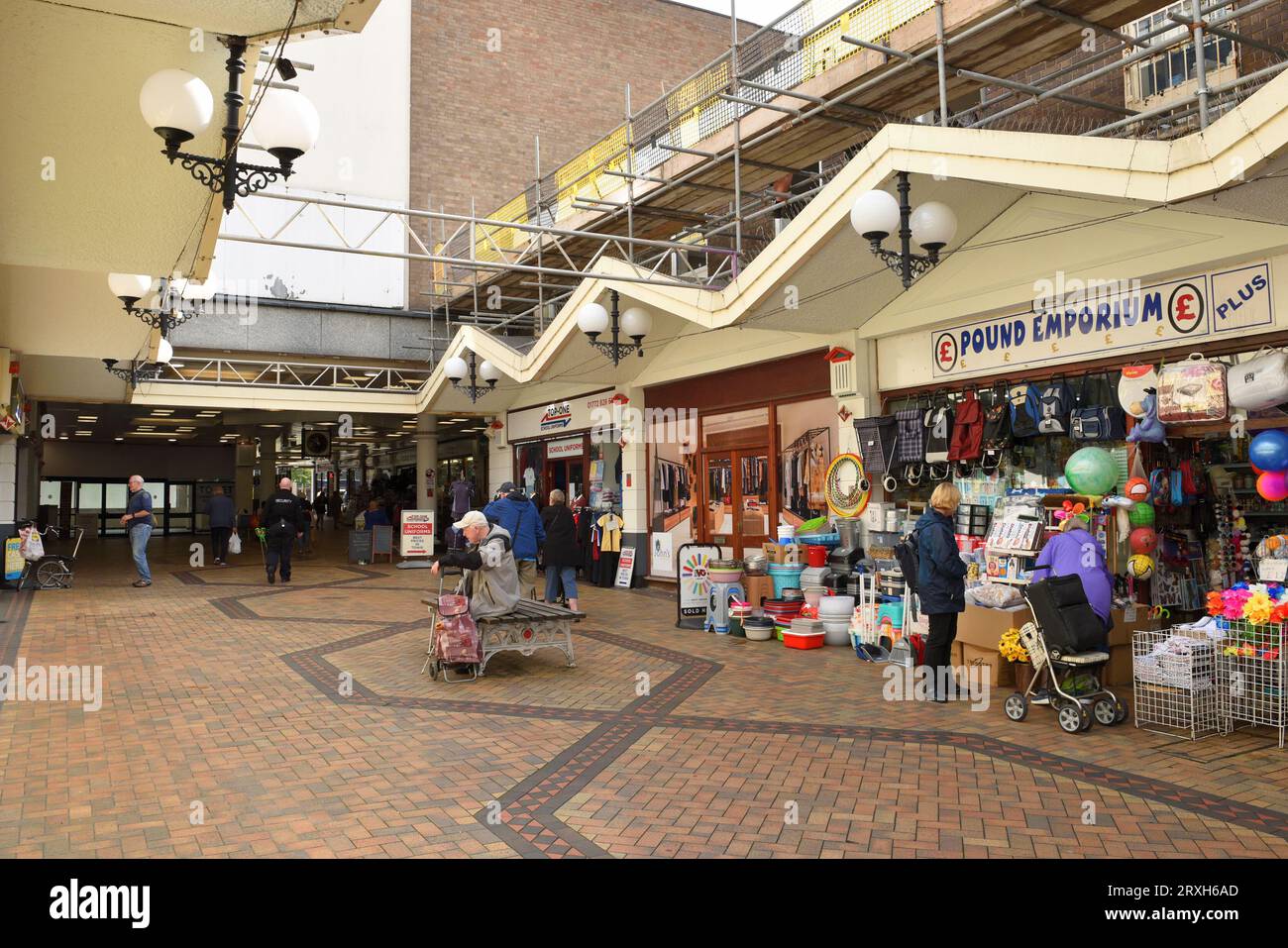 St johns shopping centre hi-res stock photography and images - Alamy
