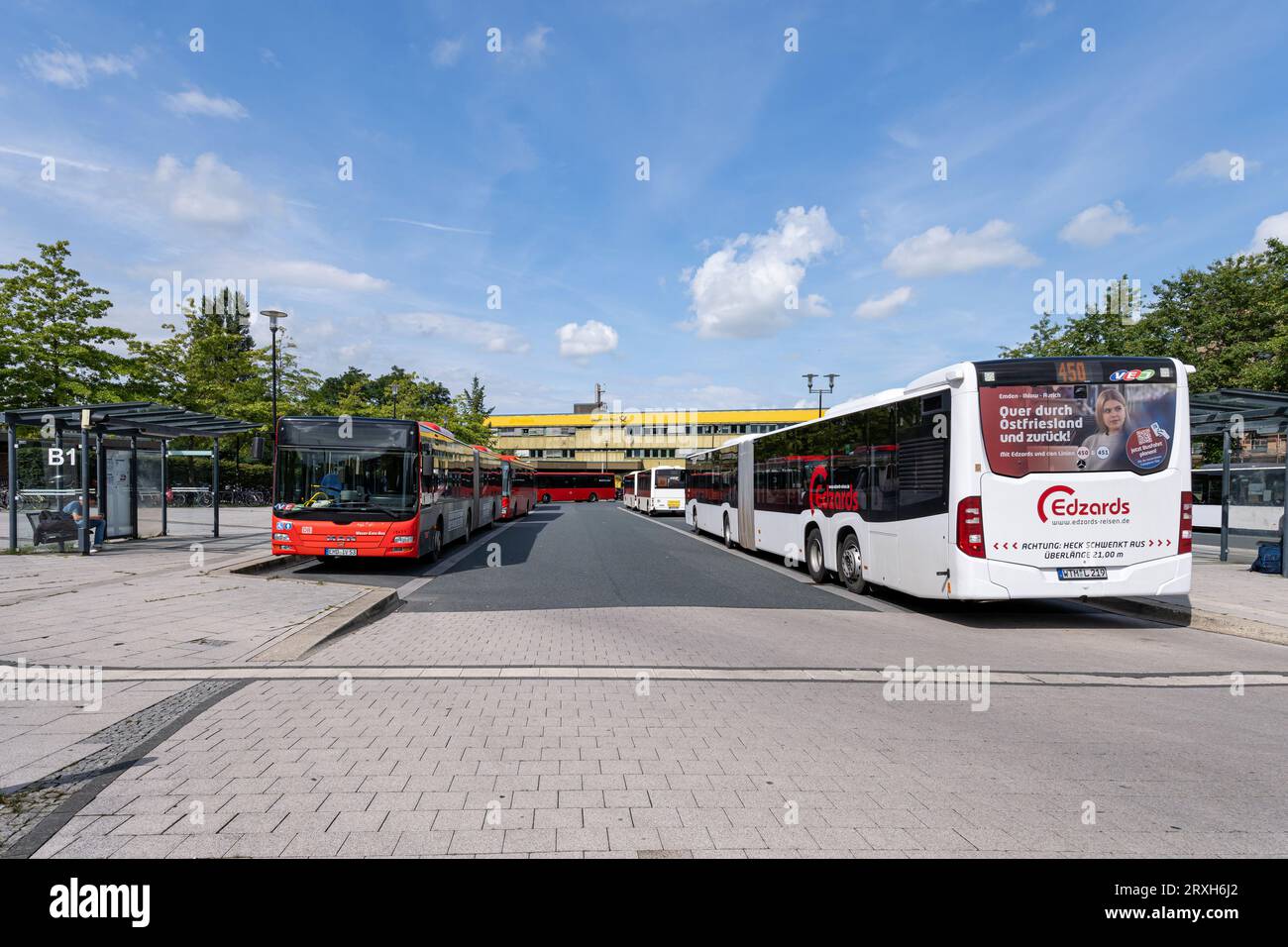 Central line logo hi-res stock photography and images - Alamy