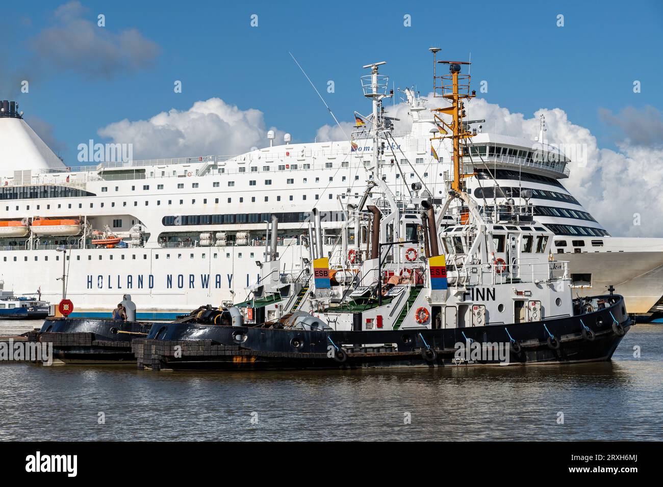 Harbour emden hi-res stock photography and images - Alamy