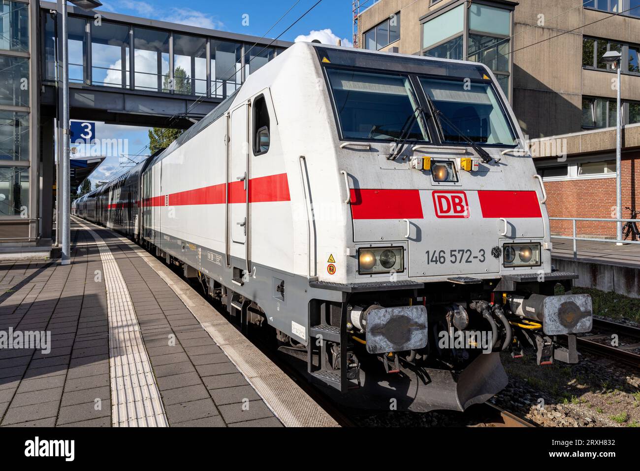 Traxx locomotive hi-res stock photography and images - Alamy