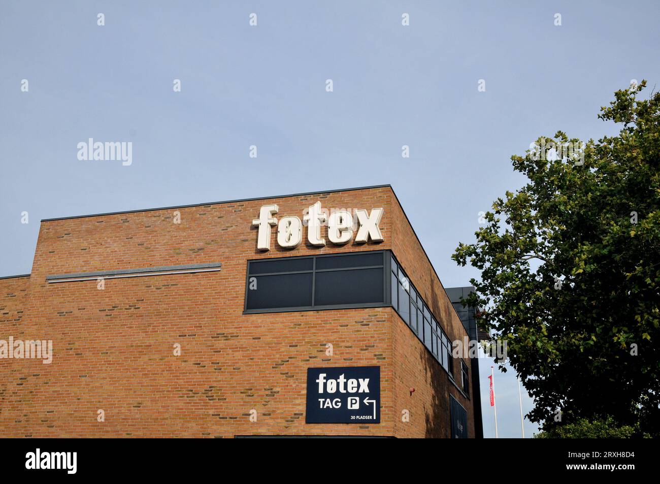 Arket store hi-res stock photography and images - Alamy