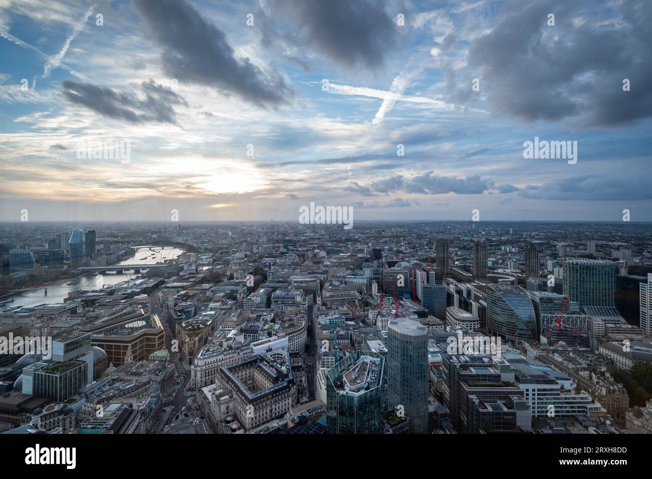 London, UK. 25 September 2023. A view of sunset from the 50th floor of ...