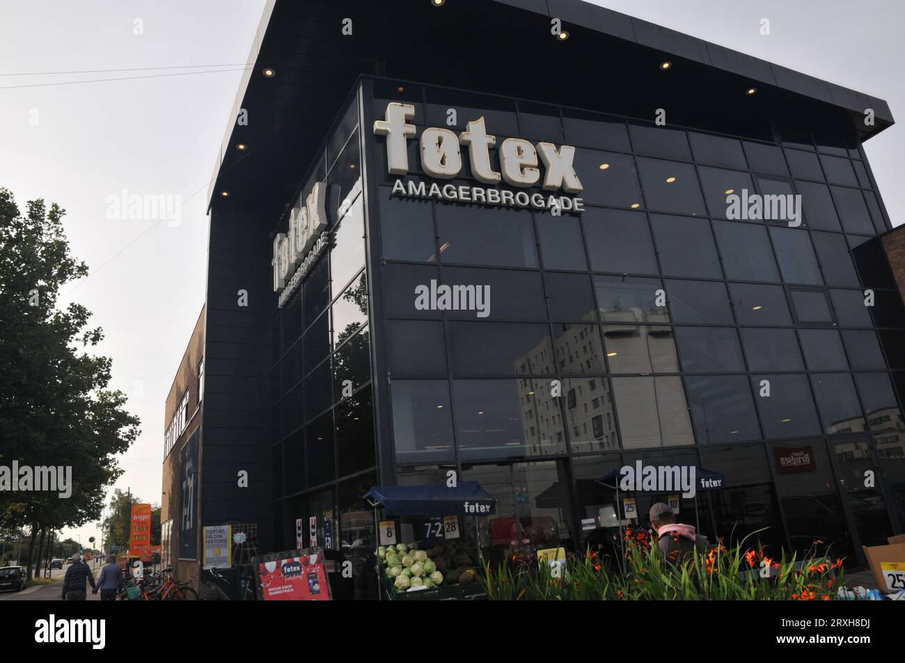 Arket store hi-res stock photography and images - Alamy