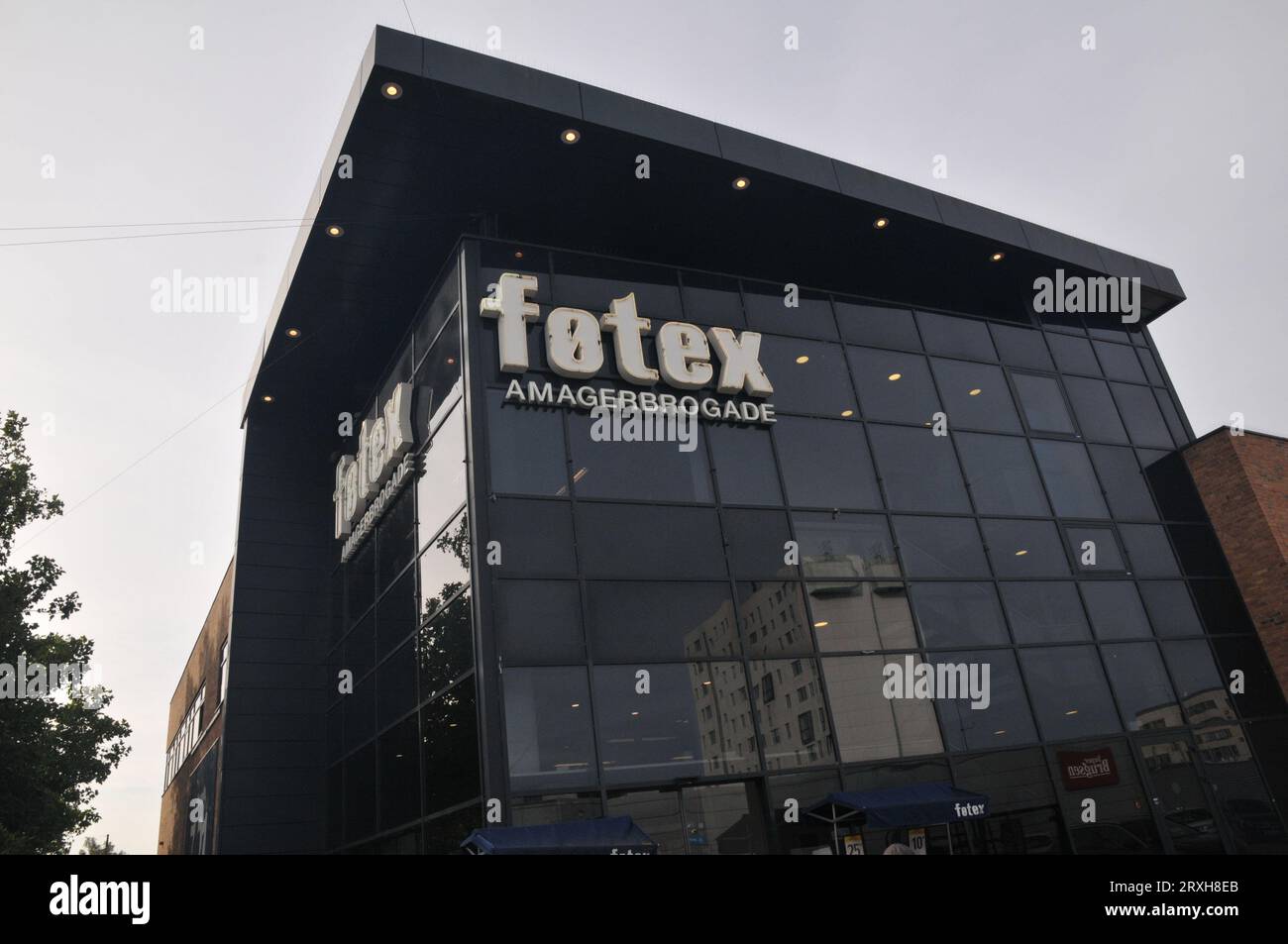 Arket store hi-res stock photography and images - Alamy