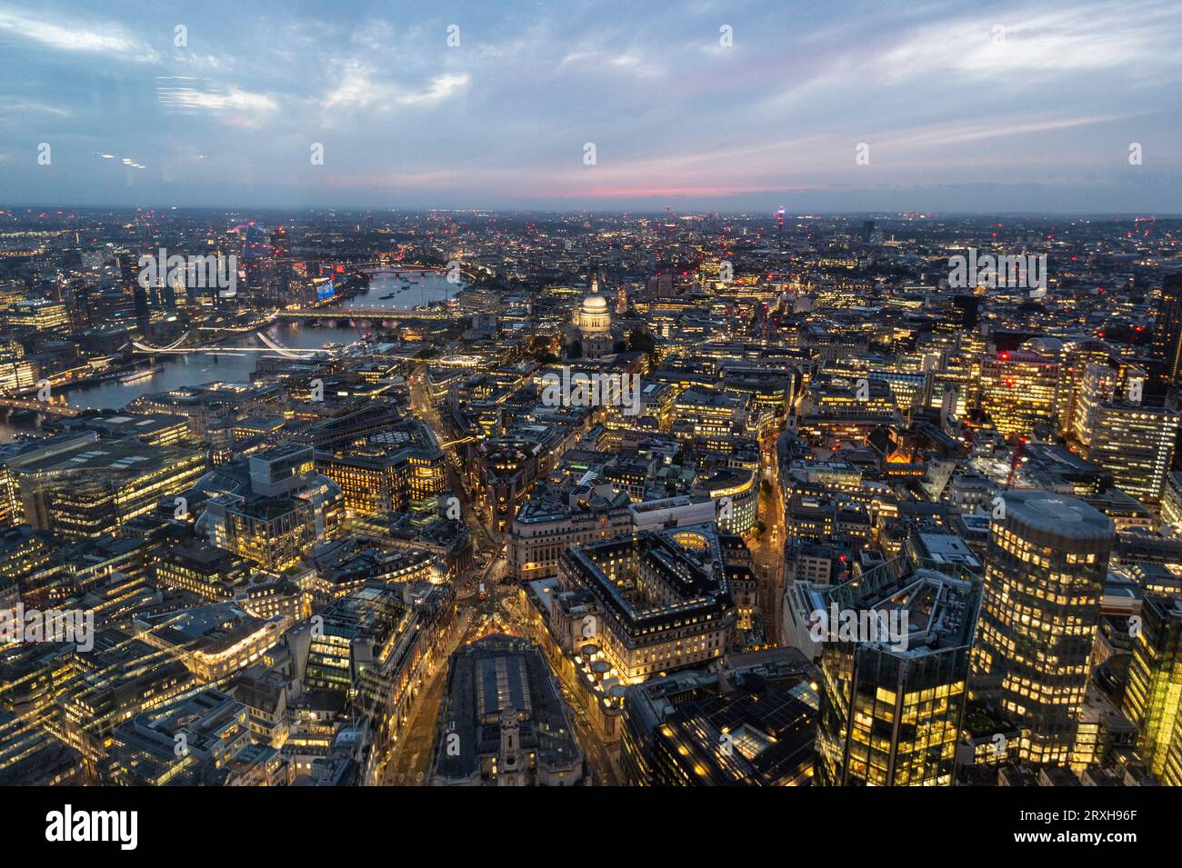 25 bank st london hi-res stock photography and images - Alamy