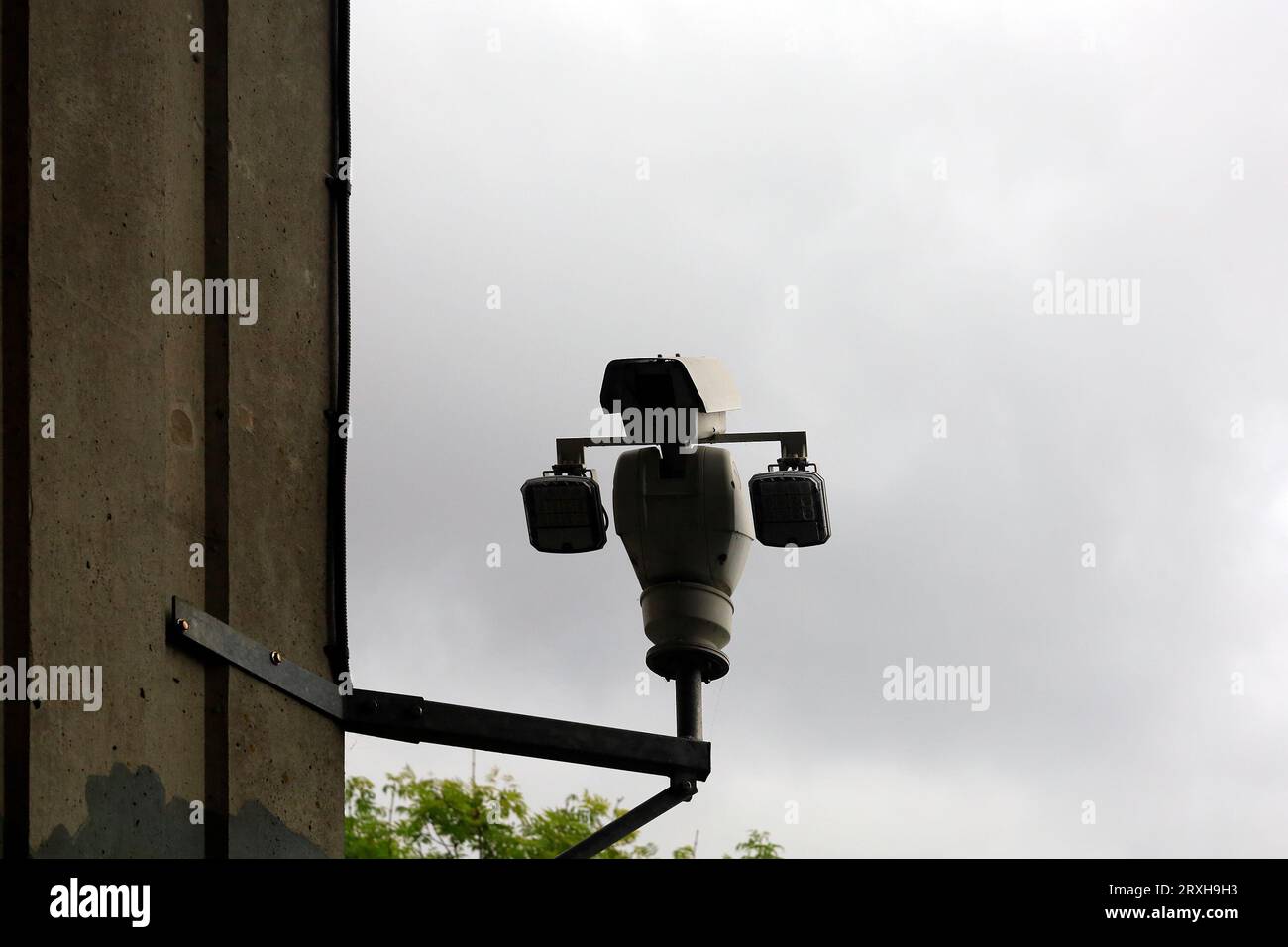 Graffiti cardiff hi-res stock photography and images - Alamy