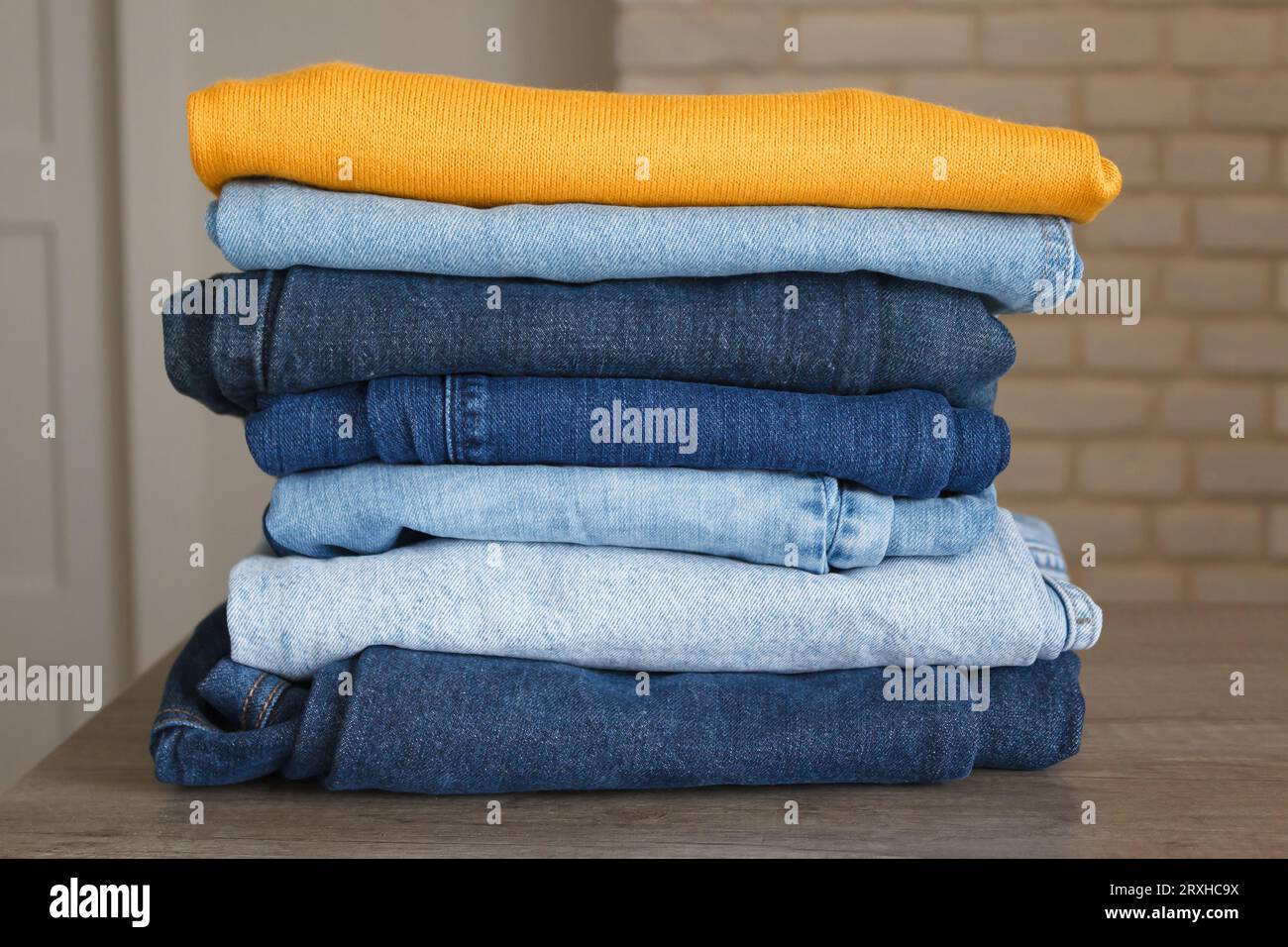 Layers of clothing hi-res stock photography and images - Alamy