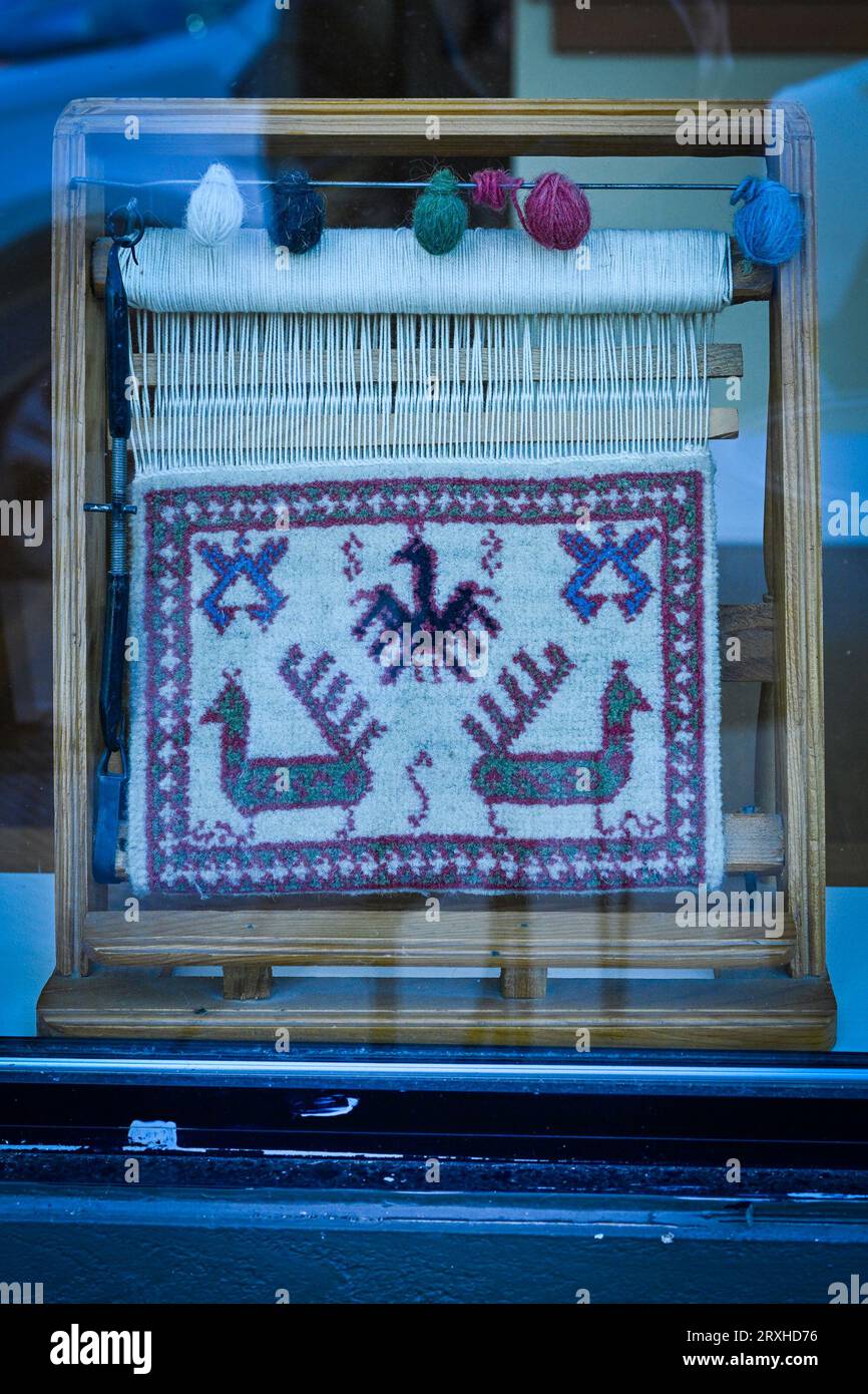 Design loom hi-res stock photography and images - Alamy