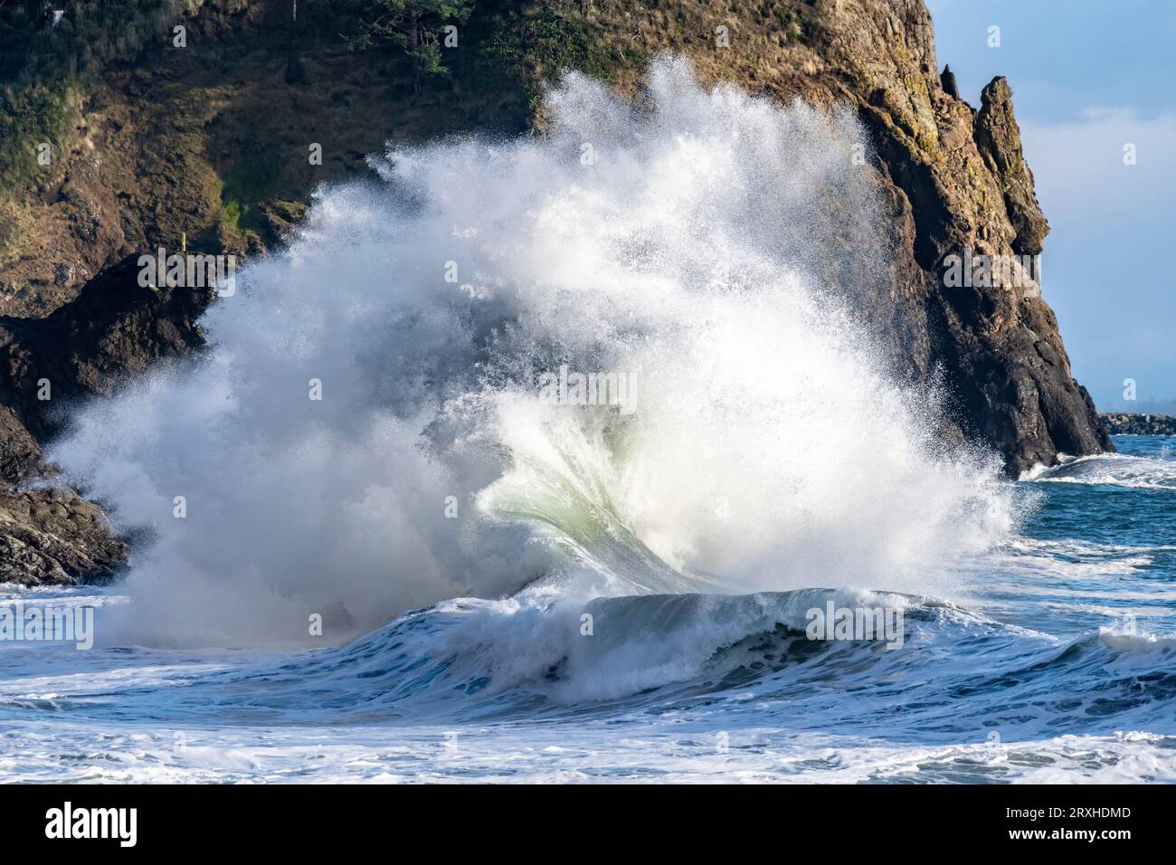 Crashing waves against the cliffs at Waikiki Beach, Cape Disappointment ...