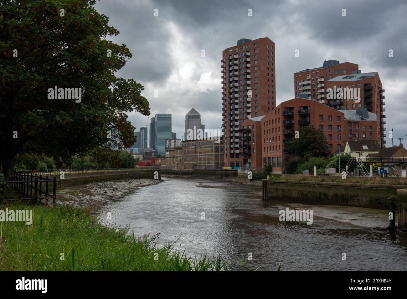 Leaside hi-res stock photography and images - Alamy