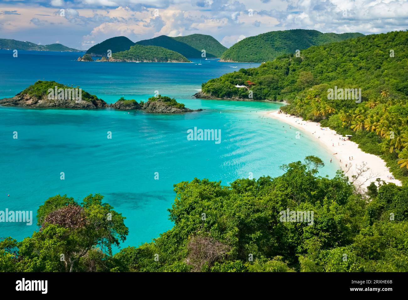 Turquoise water at Trunk bay on the island of St. John in the US Virgin ...