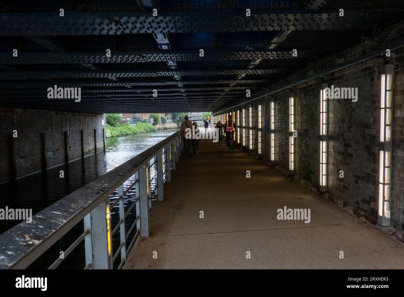 Leaside bridge hi-res stock photography and images - Alamy