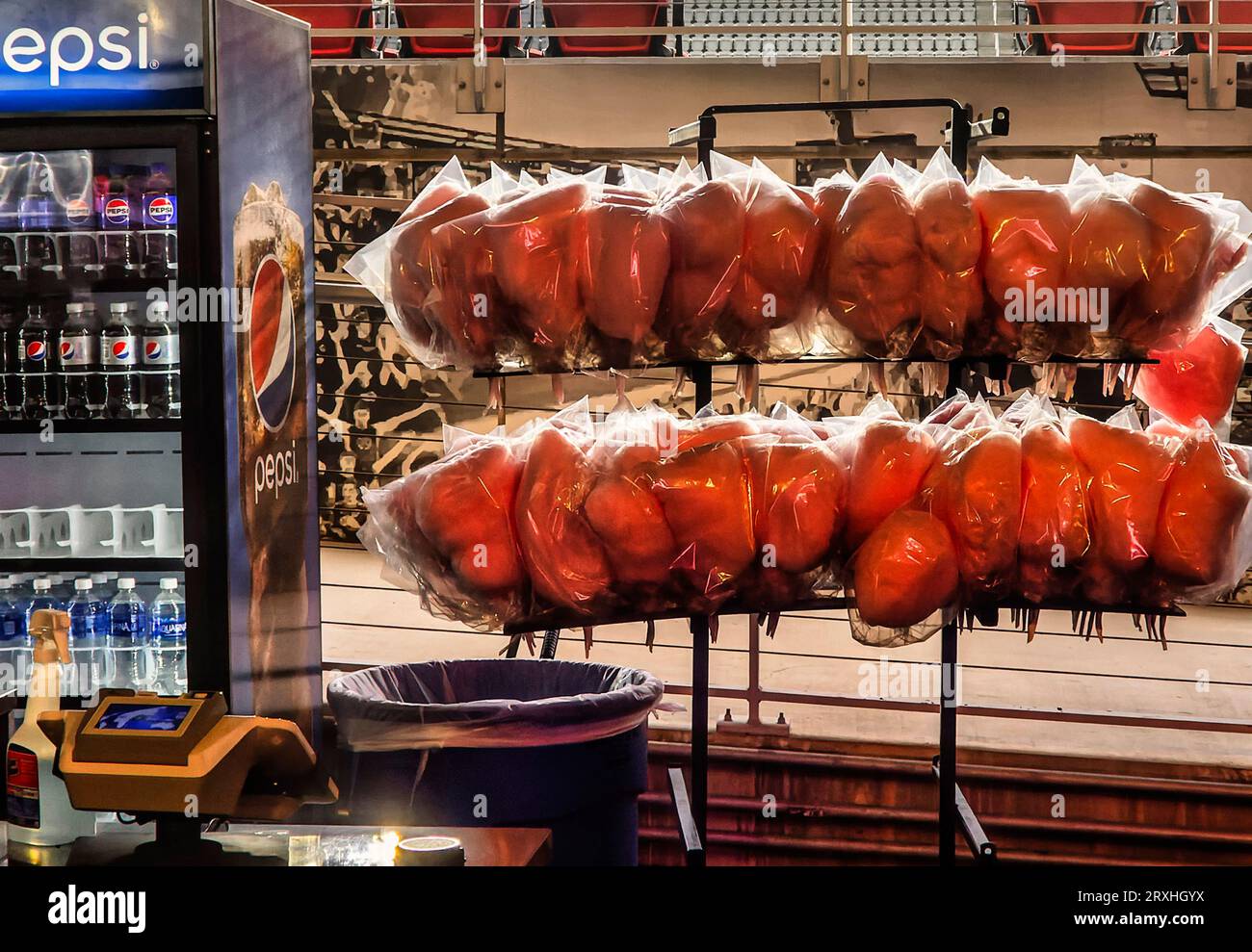 Concession stand hi-res stock photography and images - Alamy