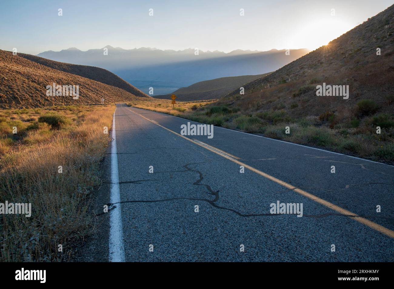 Car driving in owens valley hi-res stock photography and images - Alamy