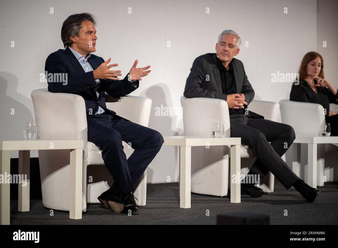 Dr stefan strauss hi-res stock photography and images - Alamy