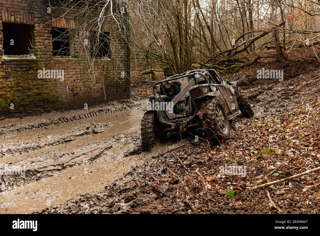 4x4 off-road rally, rally car overcoming obstacles Stock Photo - Alamy