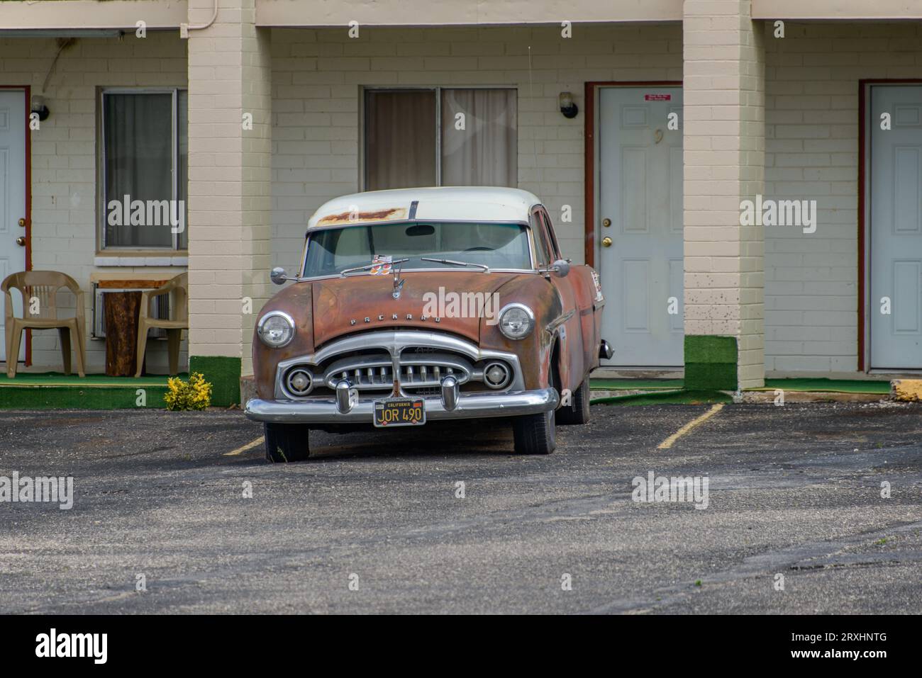 Old, dilapidated Packard sedan, parked at Motel on Route 66 USA Stock ...
