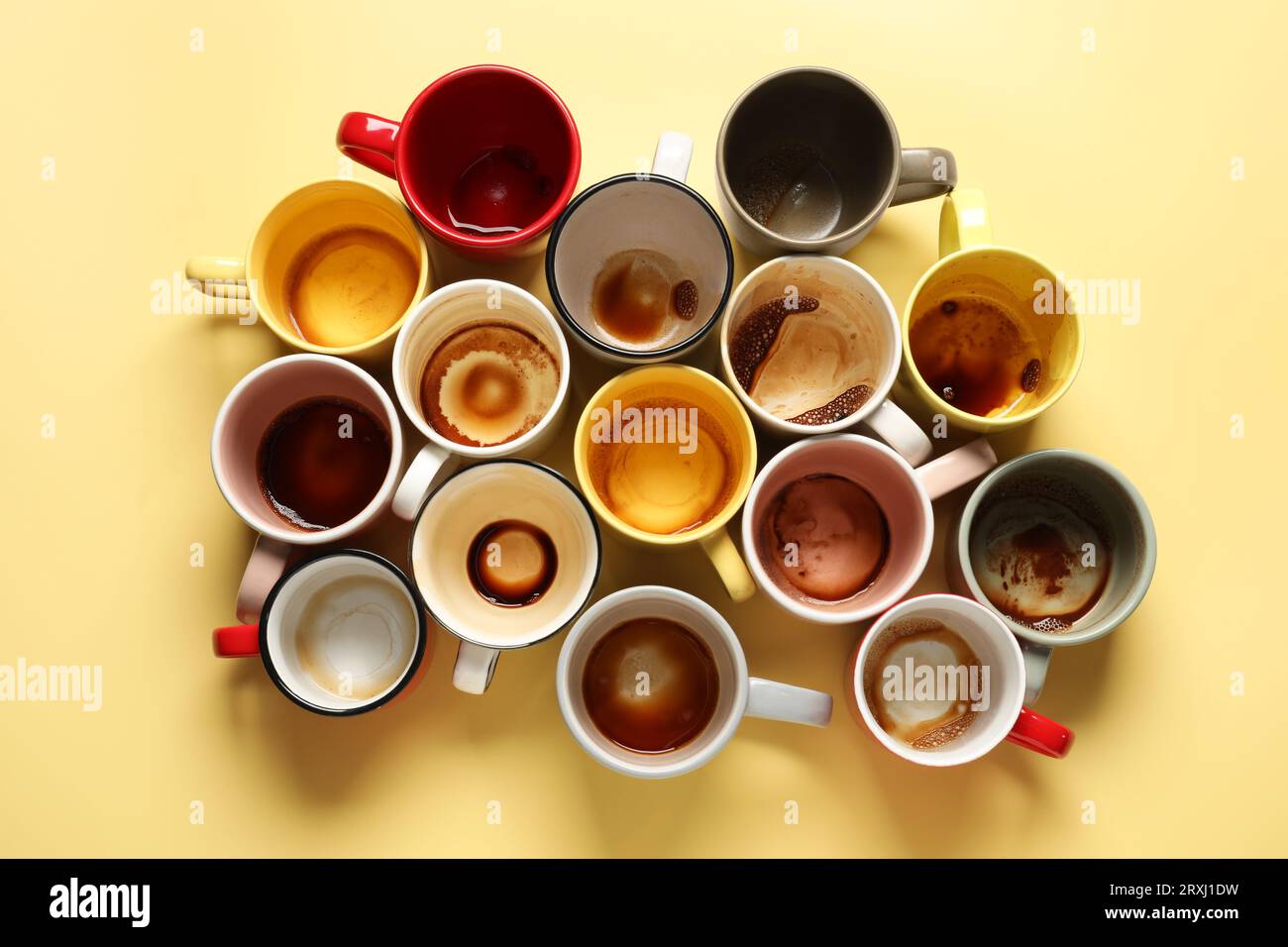 Dirty coffee cups hi-res stock photography and images - Alamy