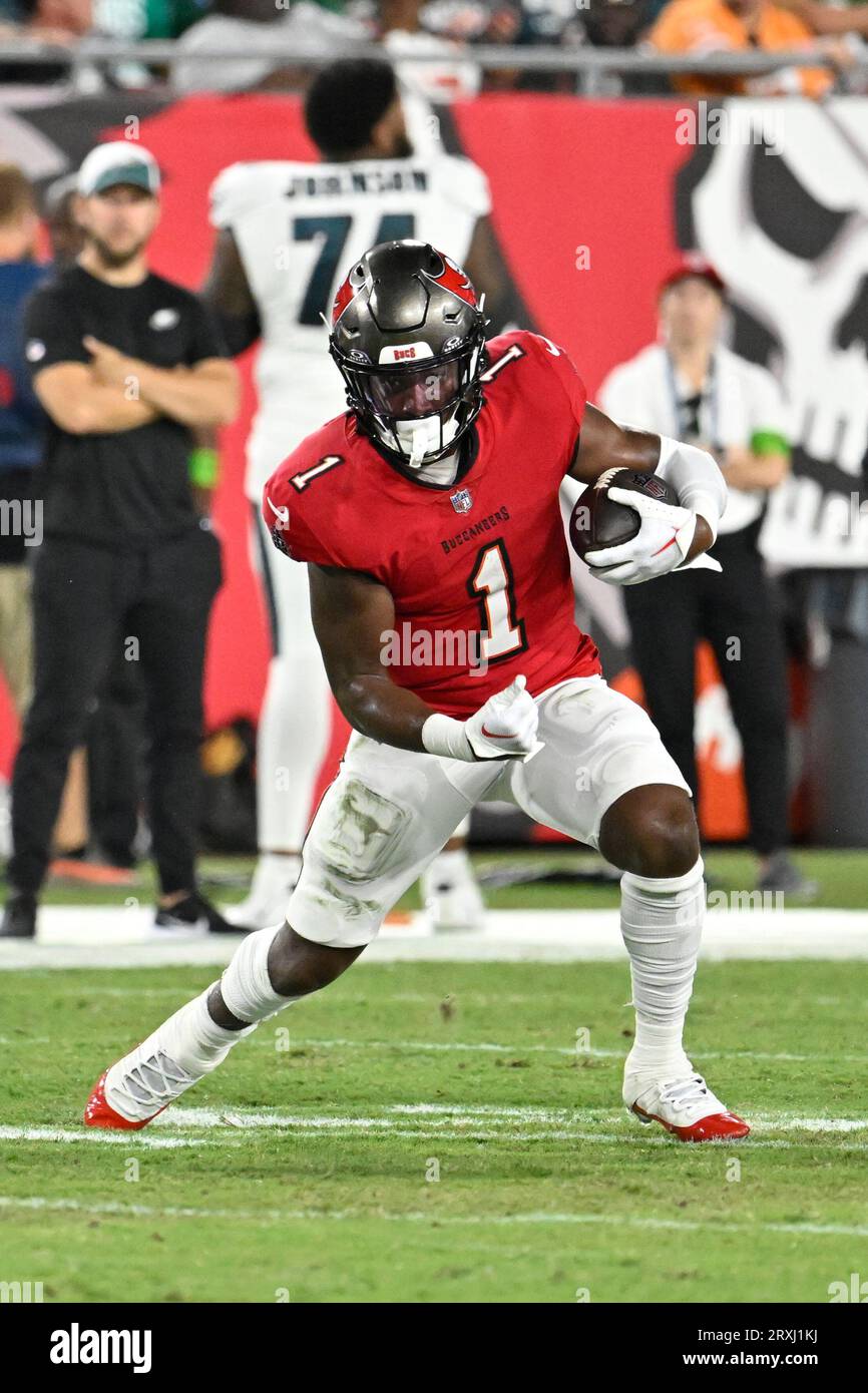 Tampa Bay Buccaneers' Rachaad White runs during the first half of an ...