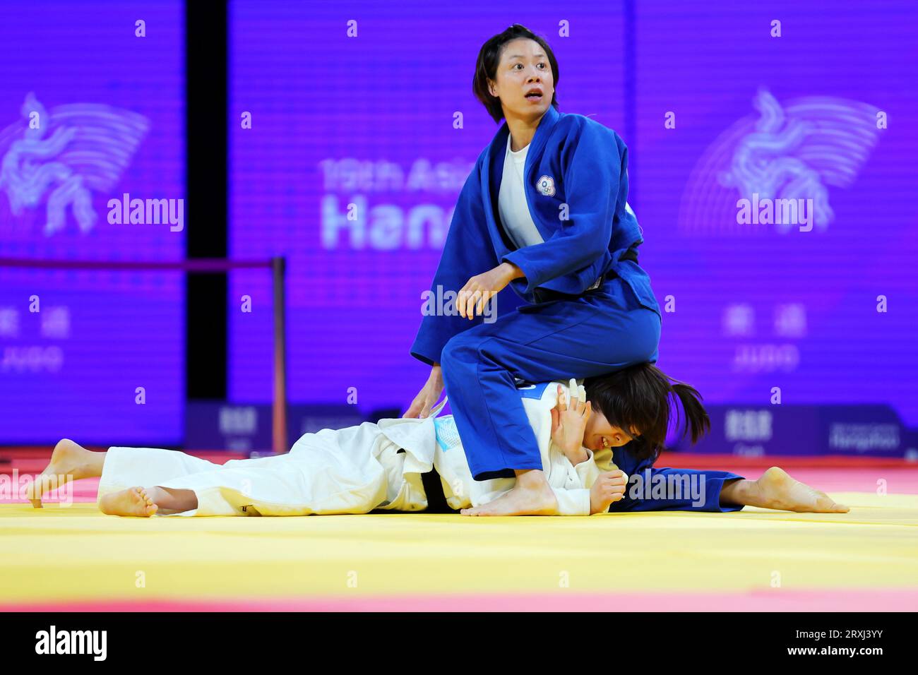 Hangzhou, China. 25th Sep, 2023. (Top-Bottom) Chen Ling Lien (TPE), Momo Tamaoki (JPN) Judo ...