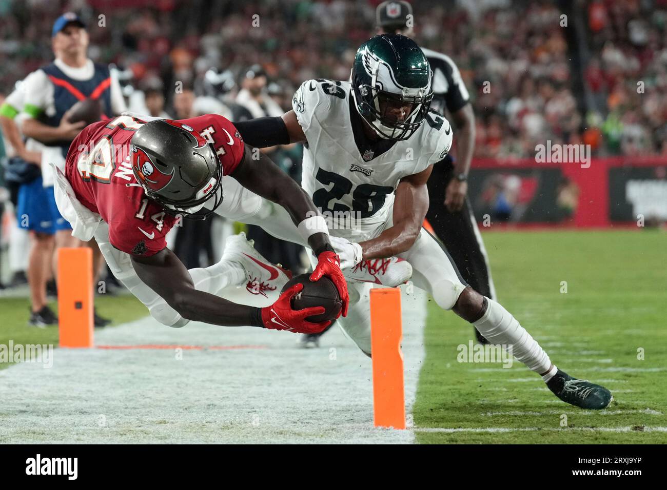 Tampa Bay Buccaneers wide receiver Chris Godwin (14) reaches for the ...