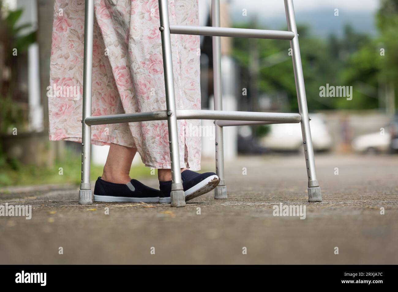 Assist senior street hi-res stock photography and images - Alamy