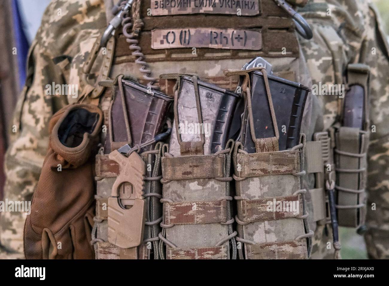 Chasiv Yar, Ukraine. 19th Sep, 2023. A Ukrainian soldier shows his AK ...