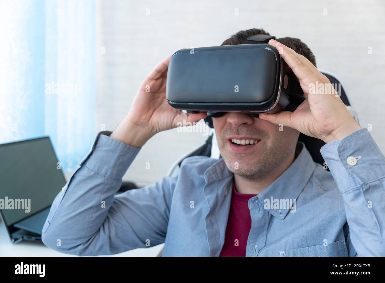 360 video hi-res stock photography and images - Alamy