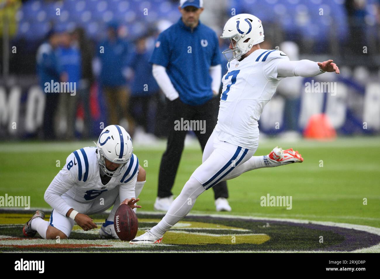 Indianapolis Colts place kicker Matt Gay (7) and holder Rigoberto ...