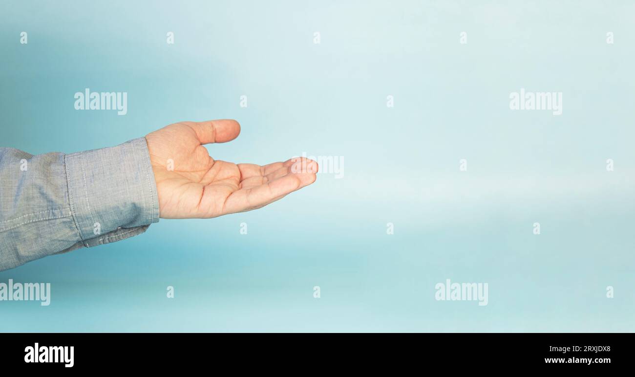 Two open hands holding handful hi-res stock photography and images - Alamy