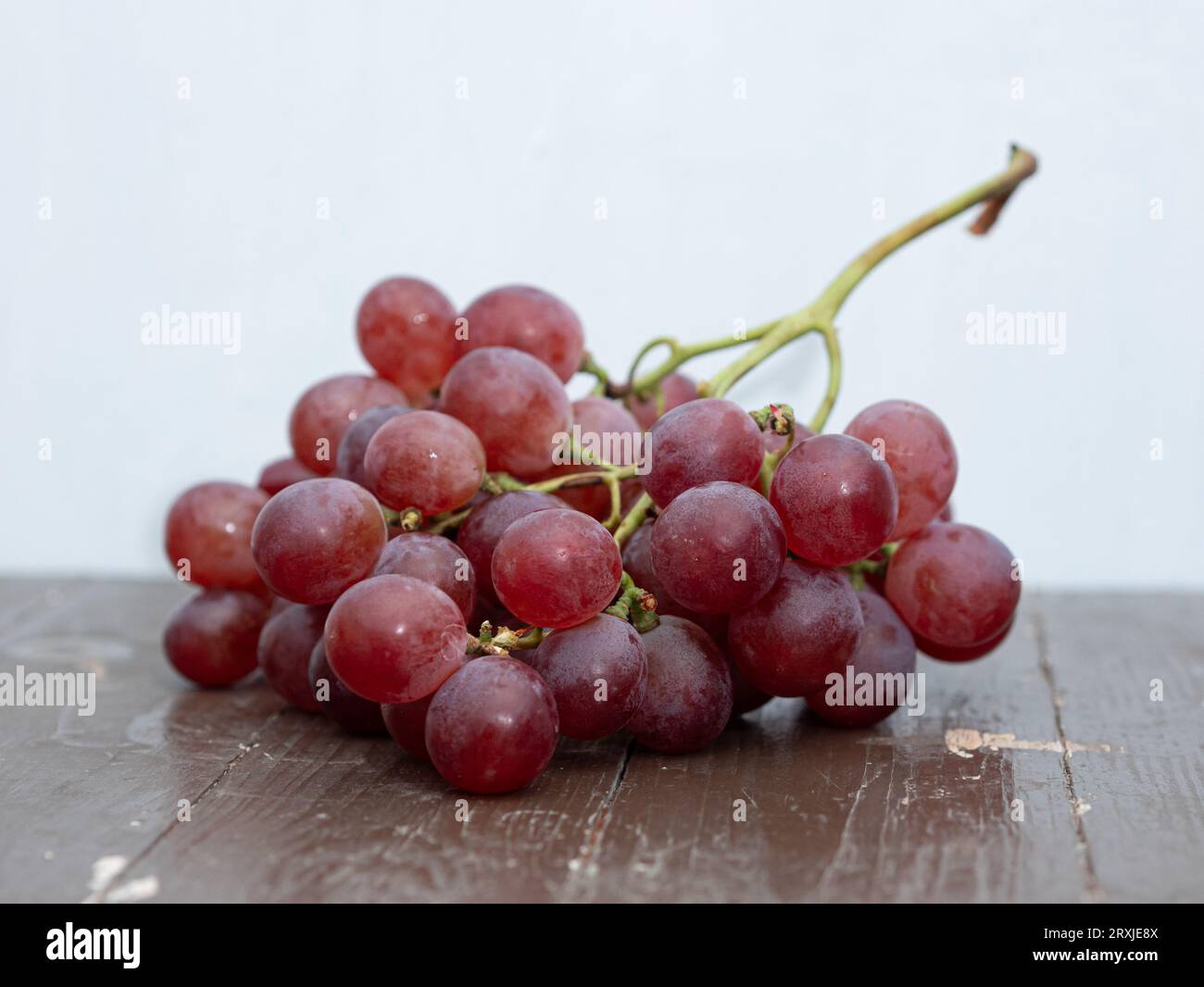 Yellow table grapes hi-res stock photography and images - Alamy
