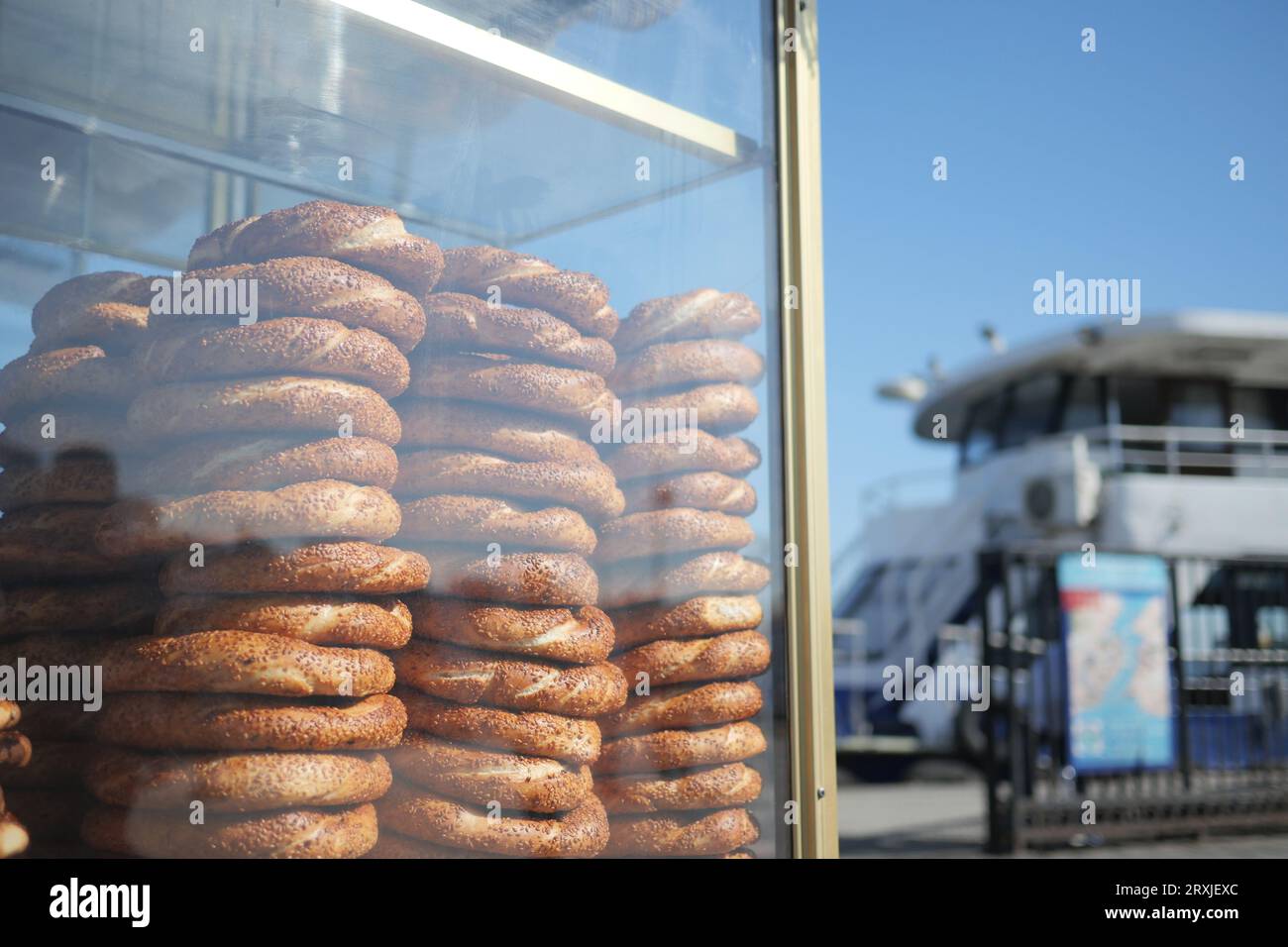 Turkish Bagel Simit selling at taqsim square in a van Stock Photo - Alamy