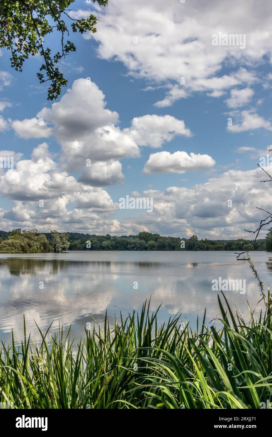 Little marlow lakes hi-res stock photography and images - Alamy