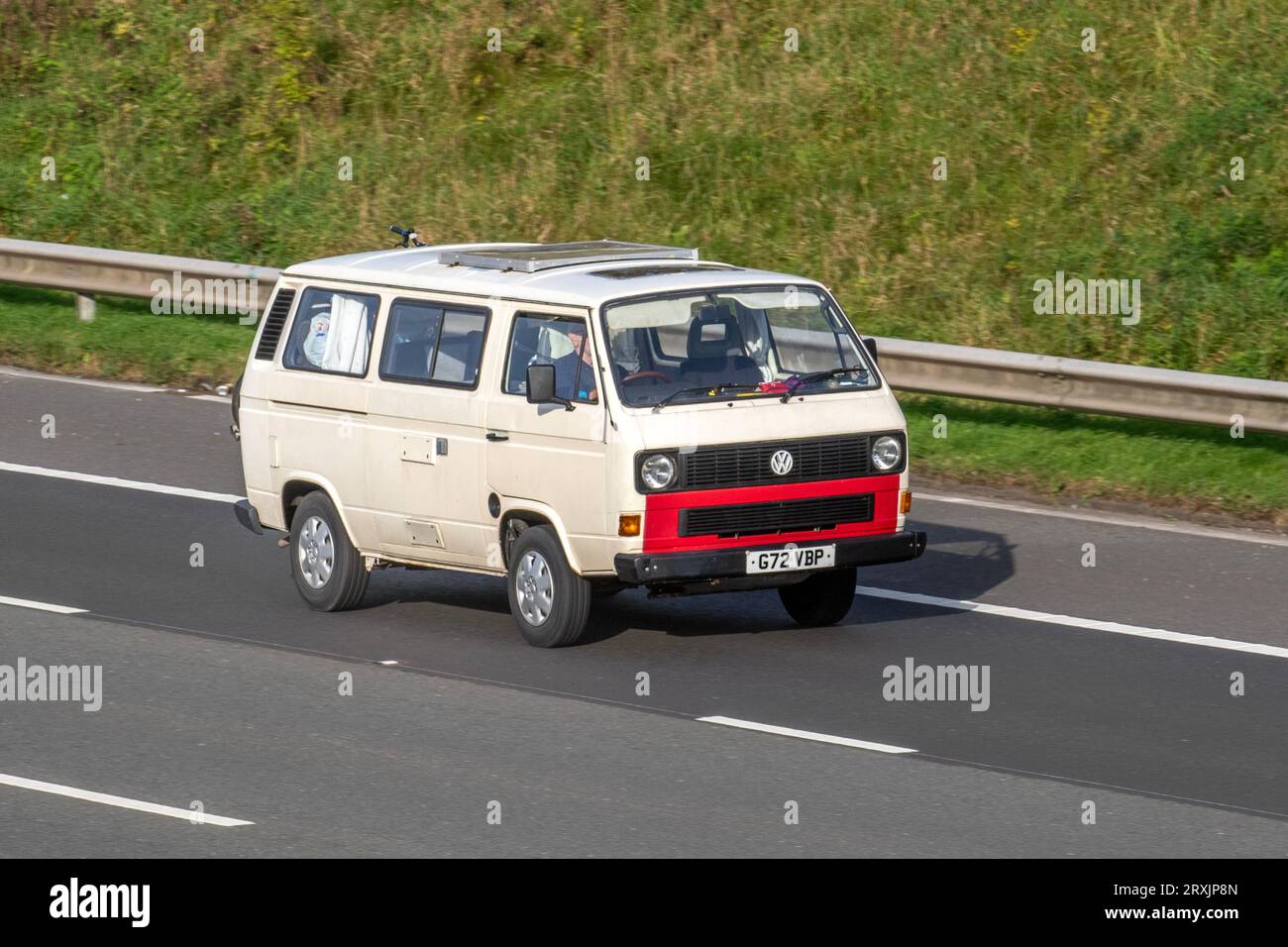 1989 80s eighties VW Volkswagen Transporter 78Ps, White Red LCV Minibus ...