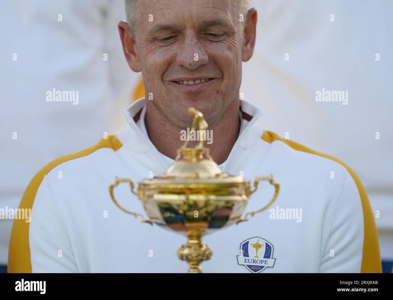 Team Europe Captain Luke Donald with the Ryder Cup Trophy at the Marco ...