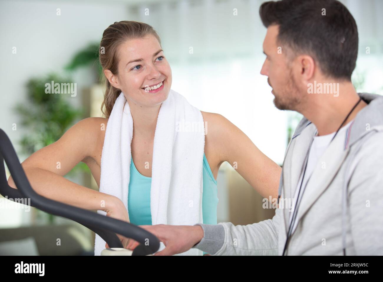 Trainer client interaction hi-res stock photography and images - Alamy