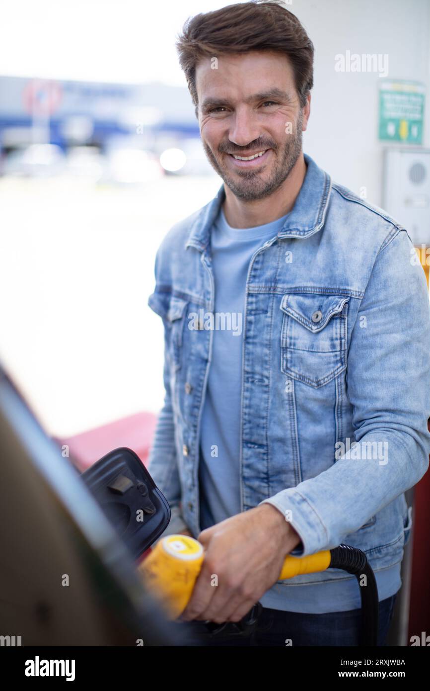 Crises petrol hi-res stock photography and images - Alamy