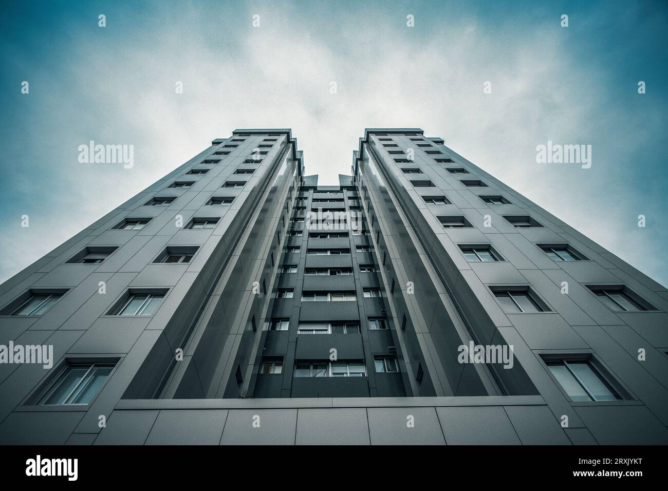 Perspective from below hi-res stock photography and images - Alamy