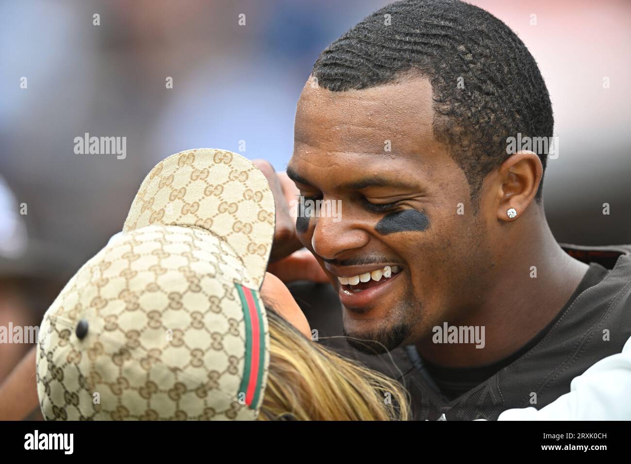 Cleveland Browns quarterback Deshaun Watson talks with girlfriend Jilly ...