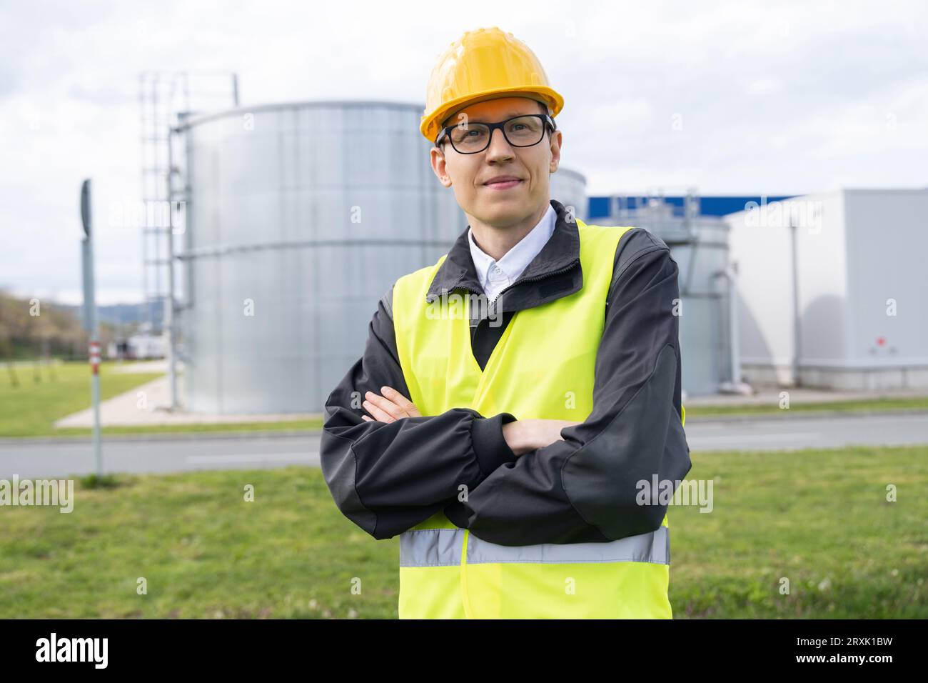 Engineer outdoor in helmet hi-res stock photography and images - Alamy