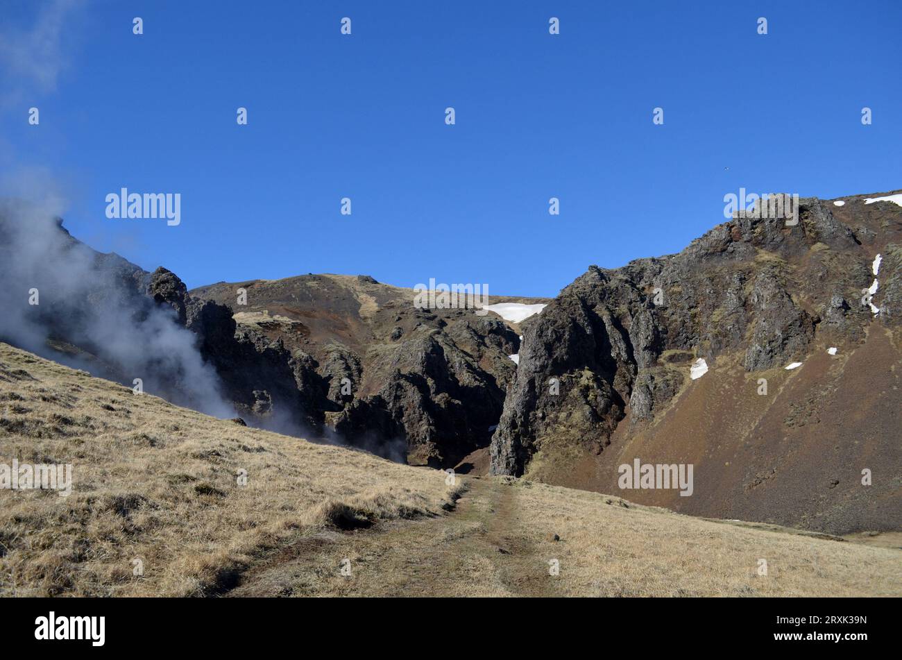 Rugged mountains rising up hi-res stock photography and images - Alamy
