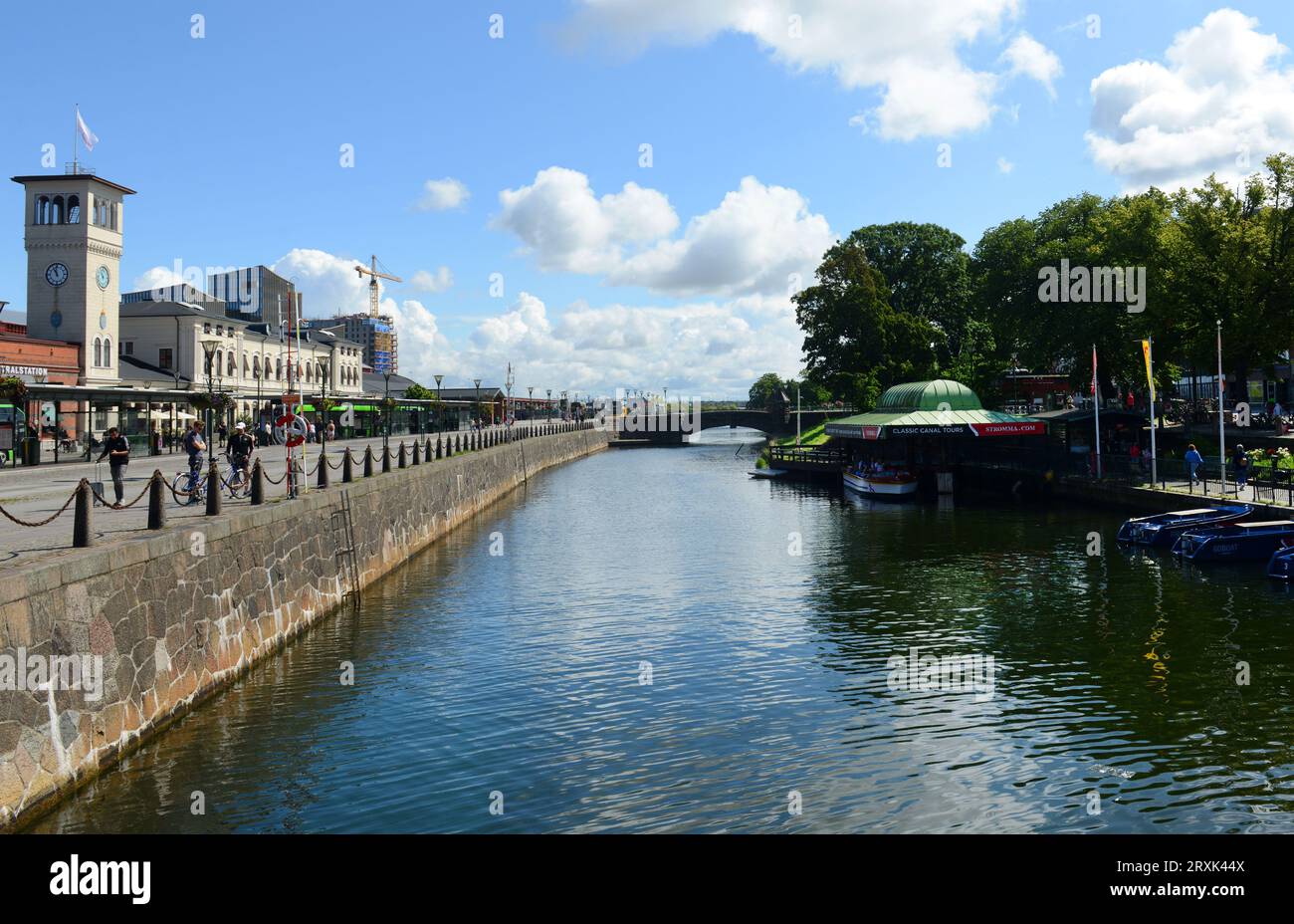 The water canal by the Central Railway station and the old city of ...