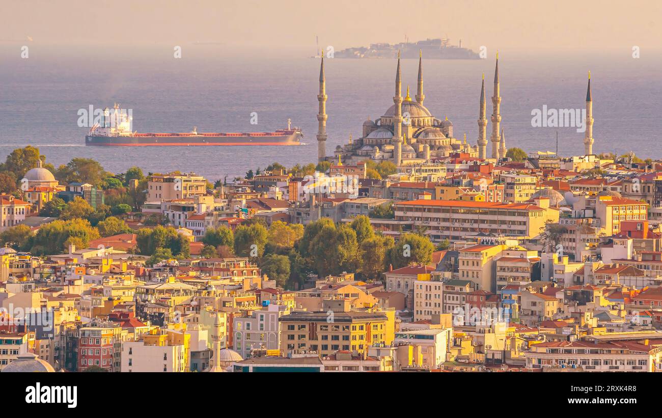 Downtown istanbul hi-res stock photography and images - Alamy