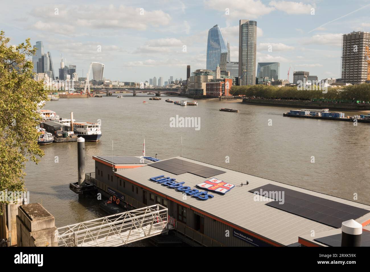 The River Thame and the new RNLI Tower Lifeboat Station, Lifeboat Pier ...