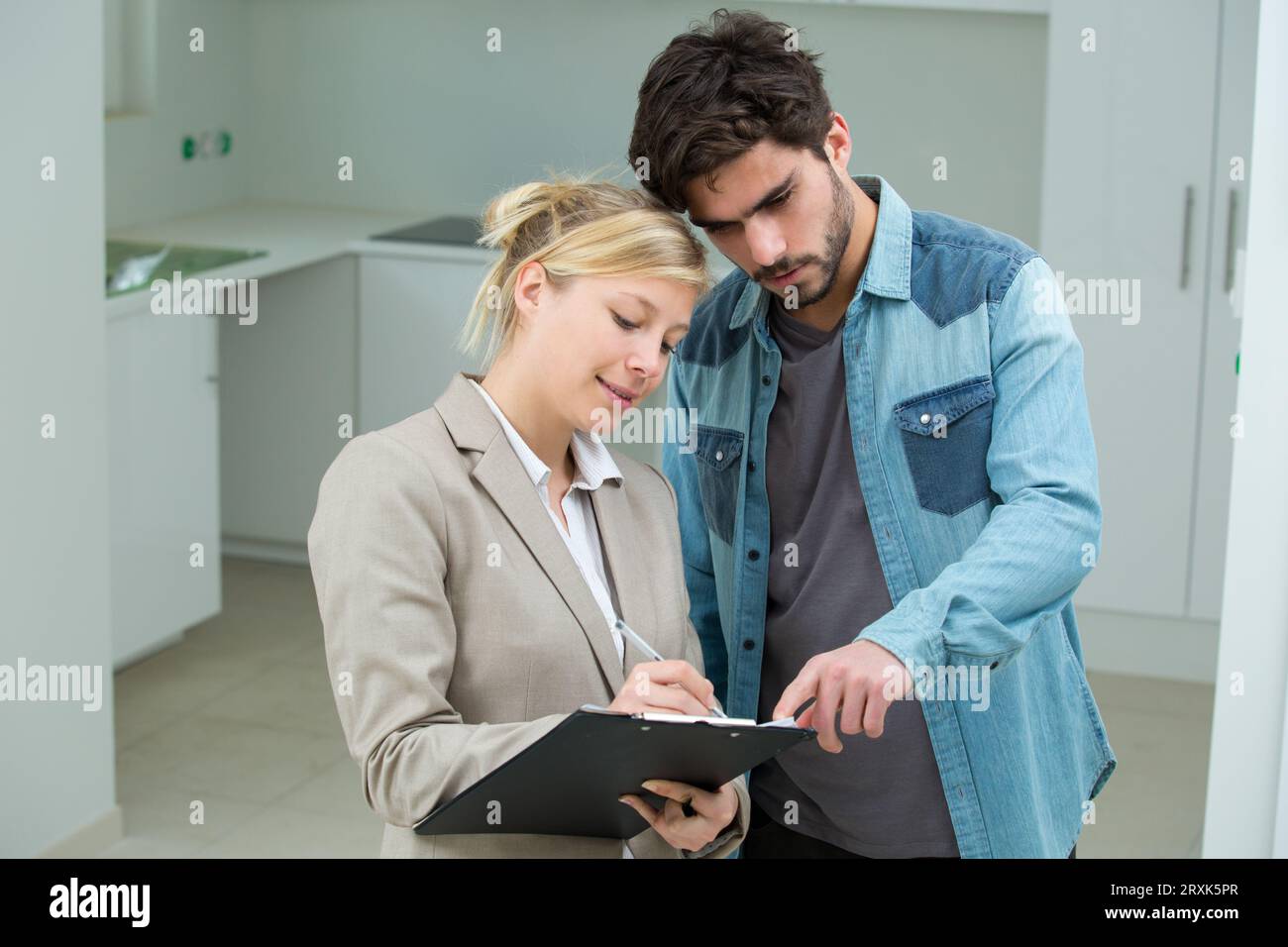 Inventory maintenance hi-res stock photography and images - Alamy